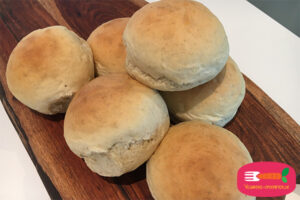 Veganske krydderboller - Opskrift på bløde boller uden mælk og æg